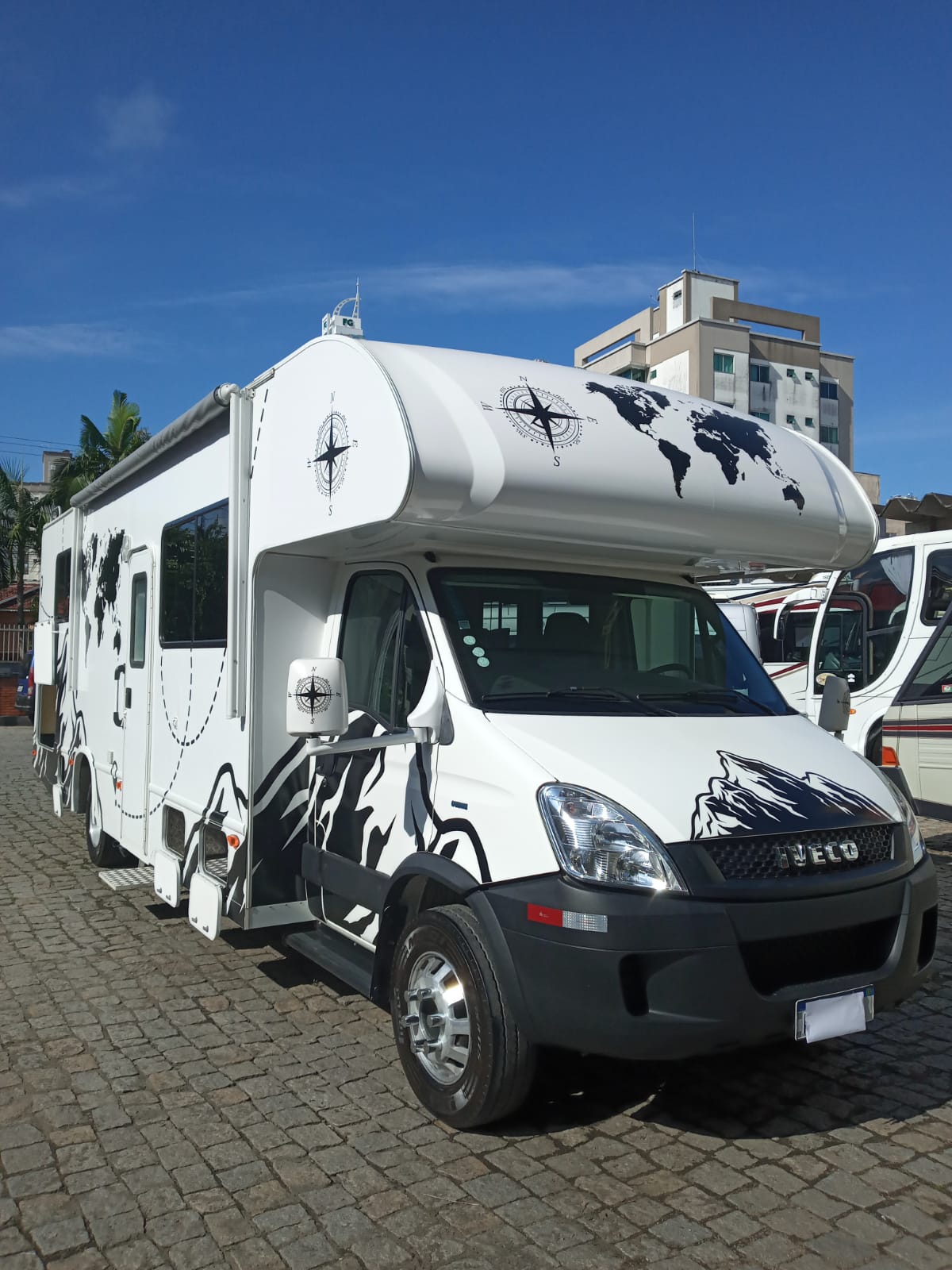 Motorhome RVS North American - MP Motorhomes